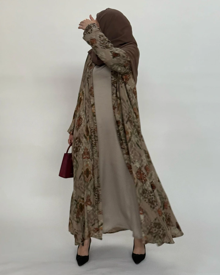 AC 016 – Abaya Check