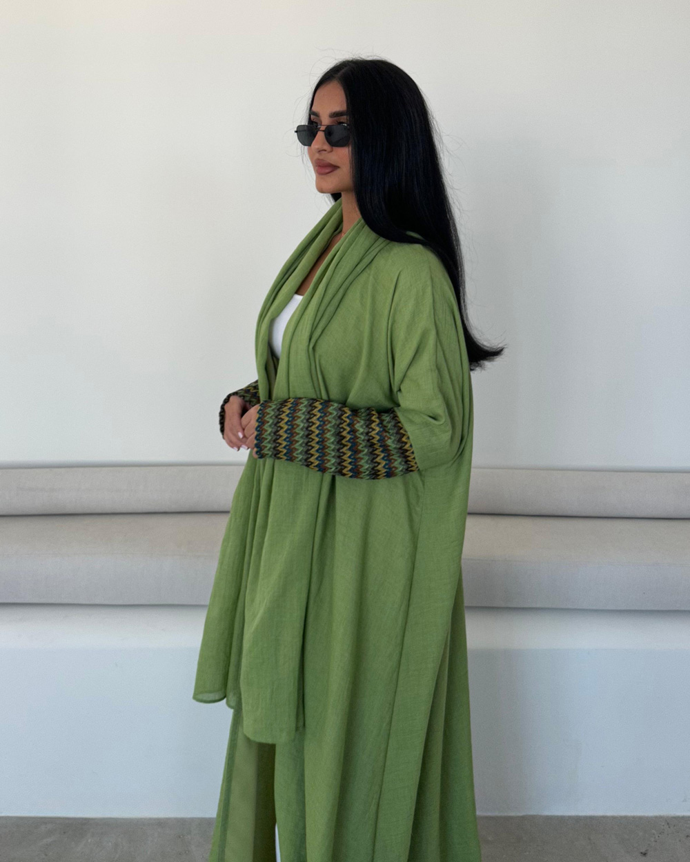 AC 043 – Abaya Check